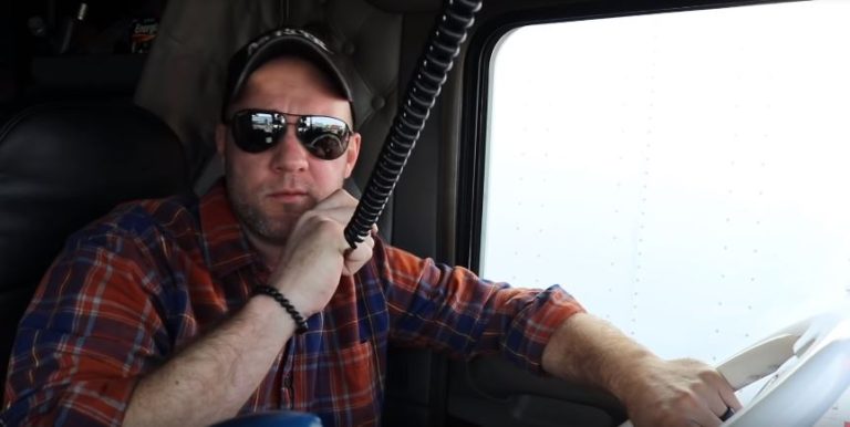 Can walkie talkies communicate with cb radios? - Tech Plus Inc